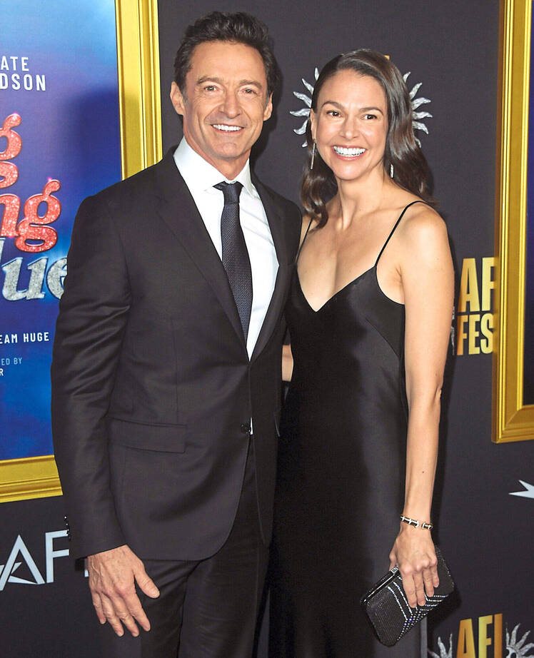 Hugh Jackman Trying to Shield Girlfriend Sutton Foster From Ryan ...
