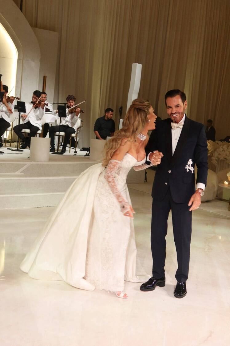 Inside AbbVie CEO Richard Gonzalez and Fashion Influencer Sarah Rollins ...